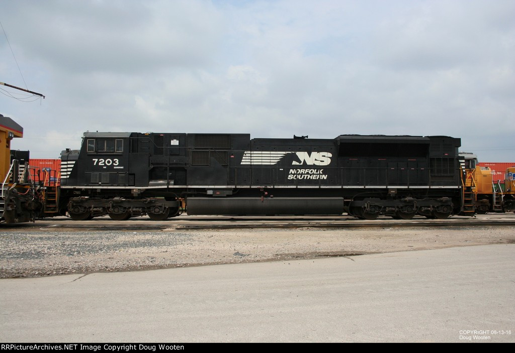 NS 7203